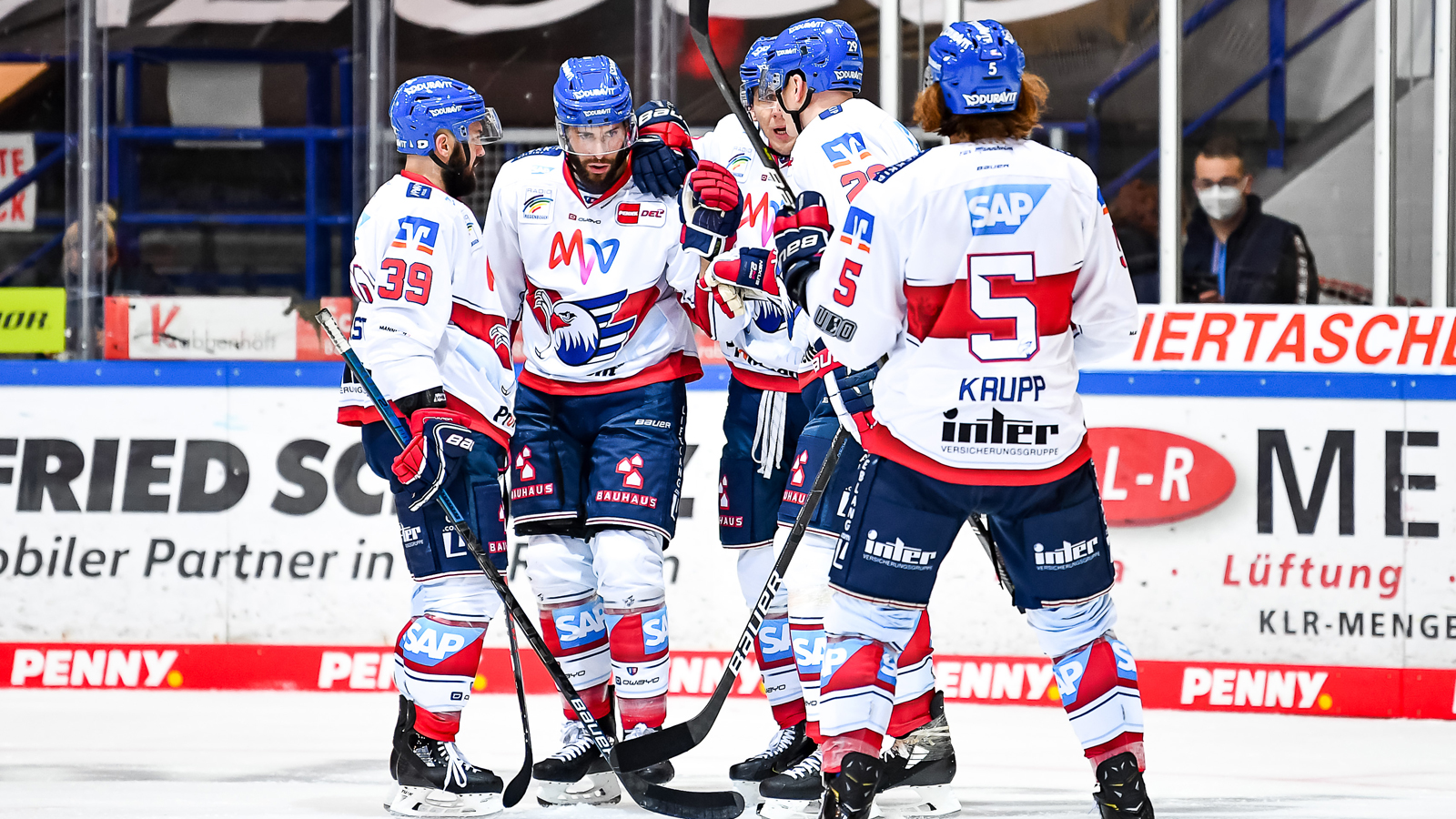 Adler gewinnen souverän » Adler Mannheim